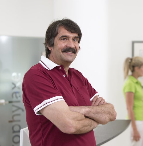 Dr. med. Dr. med. dent. Mauser, Implantologie in Herzogenaurach | sanego